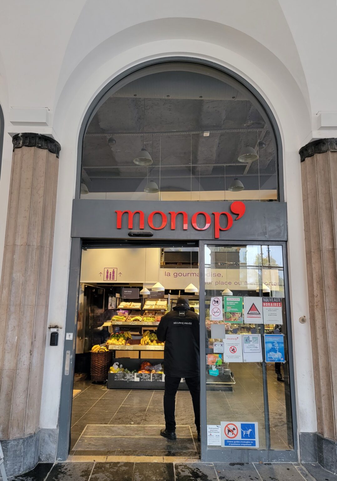【暮らすように滞在するフランス】パリのスーパーマーケットに行ってみよう！MONOPRIX・Monop' | ジブンイロトラベル OwncolorsTravel